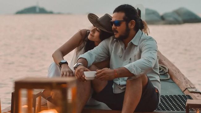 Momen Romantis Ramon Y Tungka dan Istri yang Jarang Terlihat, Ini 5 ...