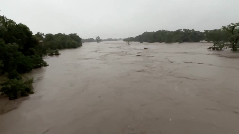 Potret Banjir Bandang Usai Hujan Lebat, 24 Orang Tewas-Puluhan Hilang