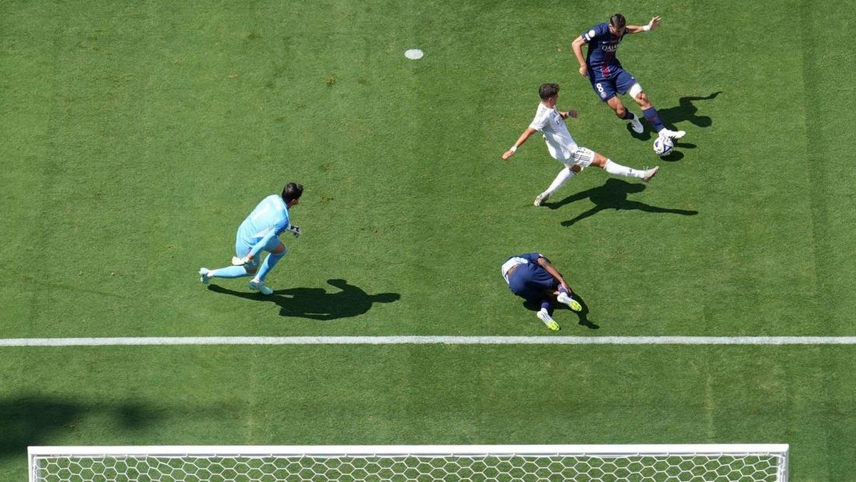 FOTO: PSG Bikin Real Madrid Luluh Lantak
