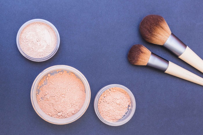 Perbedaan Compact Powder dan Loose Powder