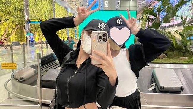 Denada Ajak Sang Putri Aisha Pulang ke Indonesia Pertama Kali Usai 6 Th di Singapura - Foto 1