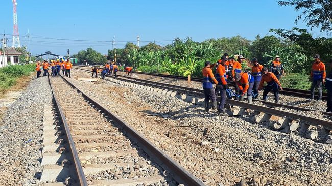 Evakuasi KA Bromo Anggrek Selesai, 54 Perjalanan Masih Dibatalkan