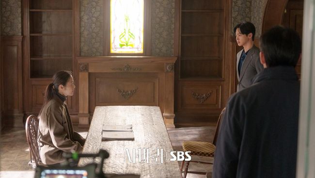 Segala Hal Tentang Queen Mantis, Drakor Thriller Baru di Netflix dengan Rating Tinggi