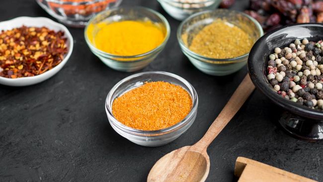 7 Bumbu Dapur Praktis yang Perlu Distok di Rumah dan Cara Membuatnya