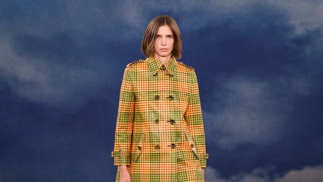 Fashion & Musik Bersatu, Intip Outfit 'Glastonbury Ready' dalam Koleksi ...