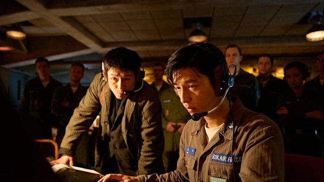 Penampilannya Viral, Intip Cerita Hong Kyung Saat Membintangi Film ...