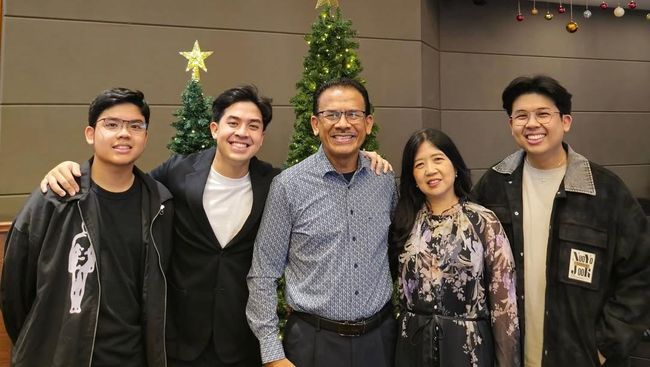 Potret Kenangan Ayah Jerome Polin, Marojahan Sintong Sijabat dan Keluarga