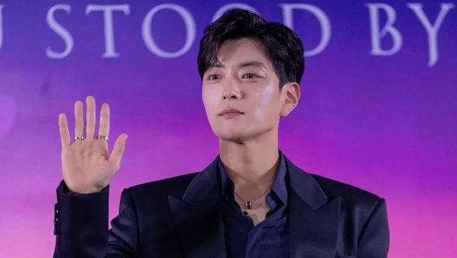 6 Potret Tampan Jang Seung Jo, Aktor Korea yang Awet Muda di Usia 43 Tahun - Foto 1