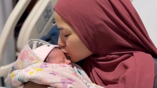 5 Potret Kagiya Anak Keempat Marsha Natika yang Baru Lahir, Ramai ...
