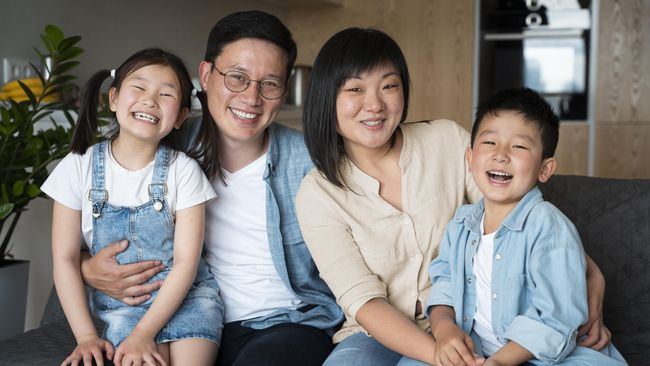 9 Ciri Kepribadian Anak Bungsu yang Nggak Banyak Diketahui