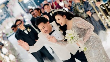 Insertlive Selebriti : Daftar Usaha Rully Anggi Akbar, Suami Boiyen ...