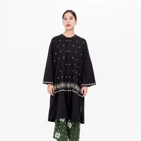 Aktif Seharian dan Tetap Rapi! 3 Tunik Ini Bikin Kamu Siap ke Acara Apa ...