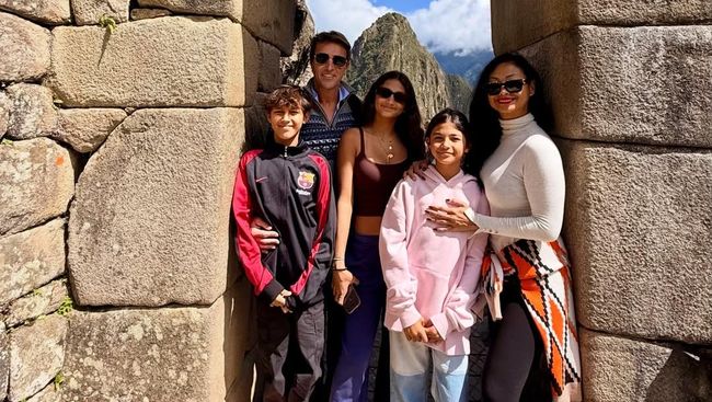 Indah Kalalo dan Suami Bule Liburan Nikmati Keindahan Machu Picchu ...