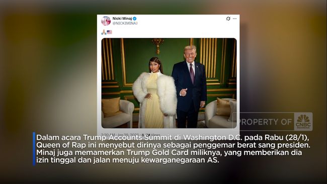 Video: Ngaku Fans No. 1 Trump, Nicki Minaj Pamer Gold Card