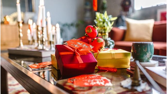 Hadiah yang Pantang Diberikan saat Imlek