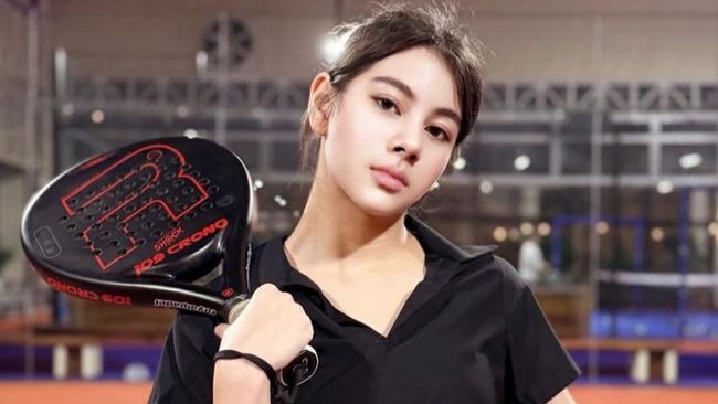 Cantiknya Elif Anak Siti KDI Blasteran Turki, Tampil Slay saat Main ...