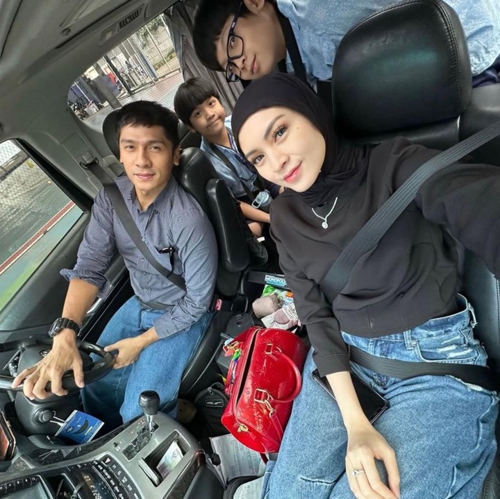 5 Potret Dua Anak Donita dan Adi Nugroho, Terbaru Ikut Olimpiade ...
